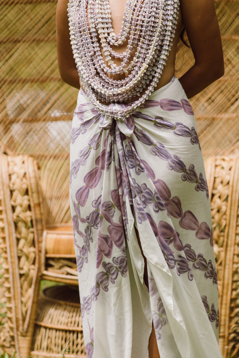 Pareo - Pua Kalaunu Keʻokeʻo (ʻIolani Palace) *Online Exclusive | Aloha ...